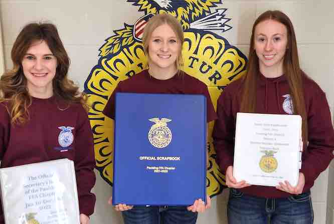 Paulding FFA gets a Triple Crown on Officer Books | West Bend News